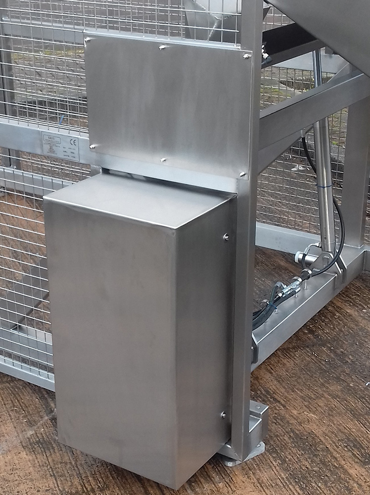 Guarded Bin Tipper