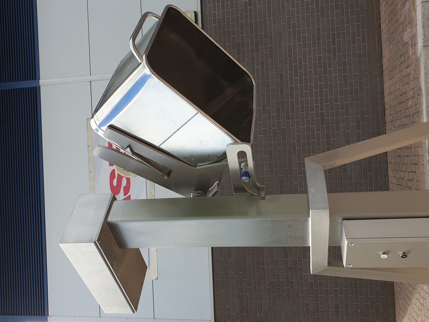 Single Pillar Tipper - BTM/300/1800/B