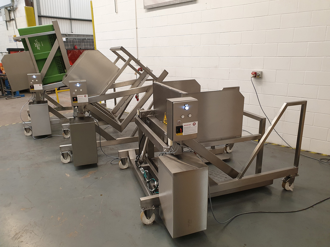 Hydraulic Tote Dumper